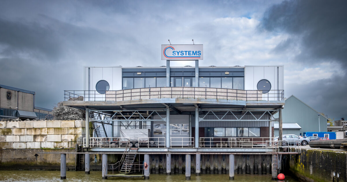 Building a Dedicated Subsea Cable Repair Ship - atvise - HMI + SCADA